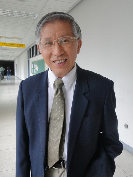NCKU Distinguished Prof. Hua-Lin Wu and Chair Prof. Lien-Wen Chen Won ...